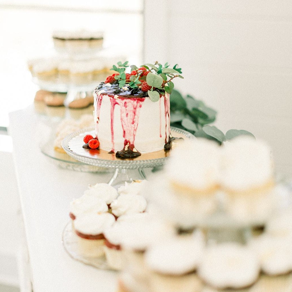Glass Wedding Cake and Dessert Displays at The Wilds Wedding Venue IN ...